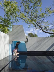 Aperture House by Cox Rayner Architects & Twofold Studio | Design Chronicle