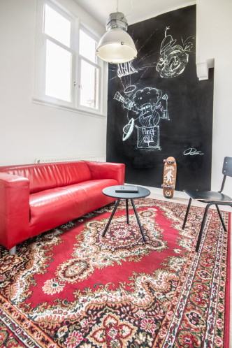 1930s building gets transformed into contemporary office | Design Chronicle