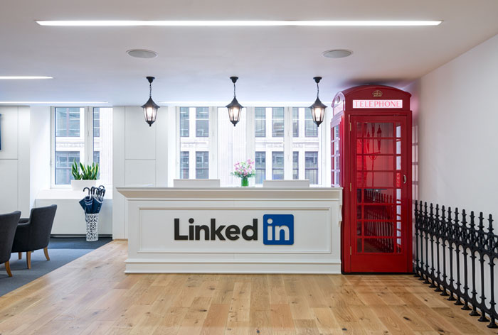 LinkedIn brand intertwined with the vibe of London life | Design Chronicle